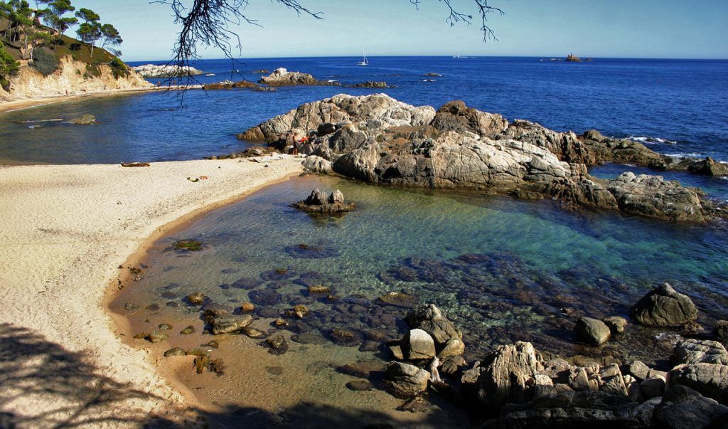 Discover 8 Stunning Hidden Beaches near Barcelona